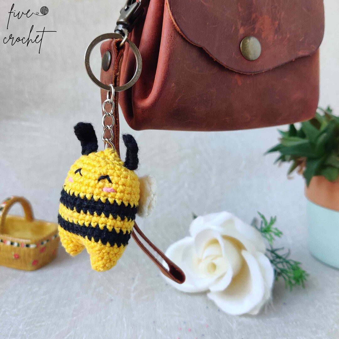 Crochet Honey Bee Keychain, Love Bee Keyring, Bumble Bee With Wing ...