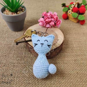 Crochet Cat Keychain, Amigurumi Kitten Keyring, Gift for Cat Lovers ...
