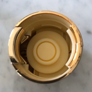 MOET & CHANDON Gold Colored Fizz Stopper Bottle Stopper - Etsy