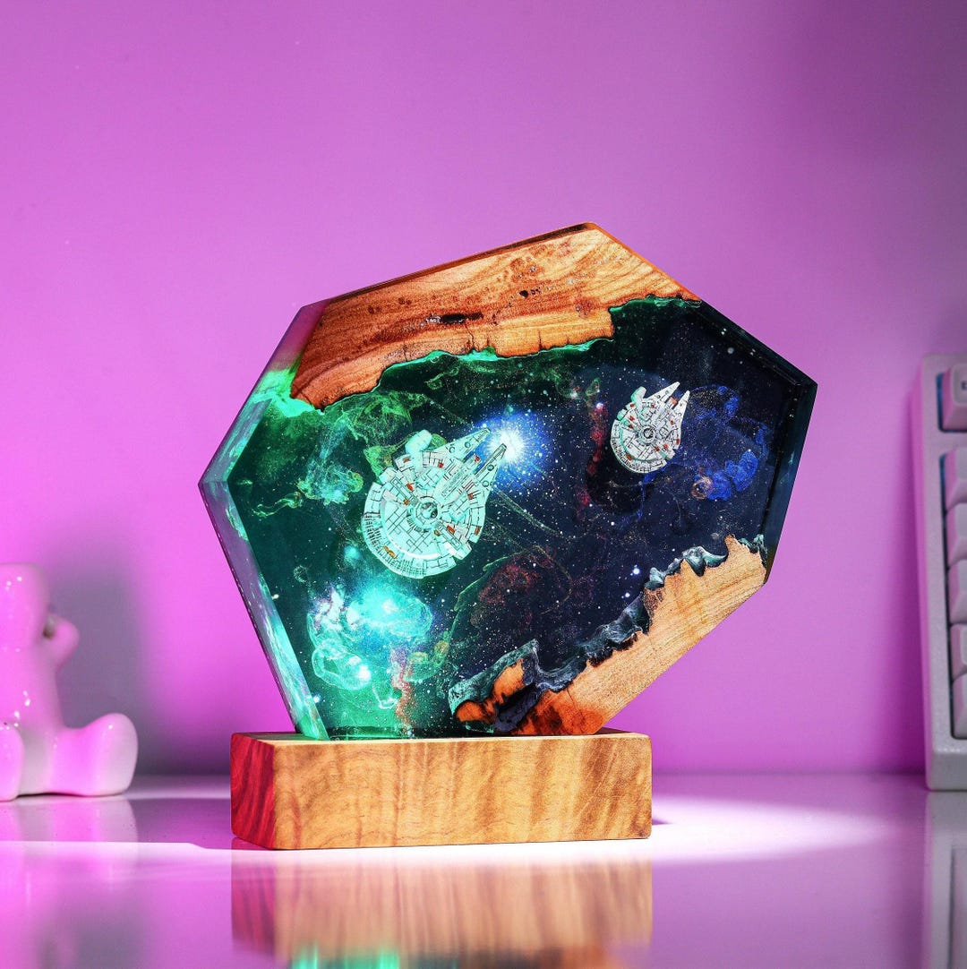 Millennium Falcon Spaceship Epoxy Resin Lamp Star Wars Spaceships ...