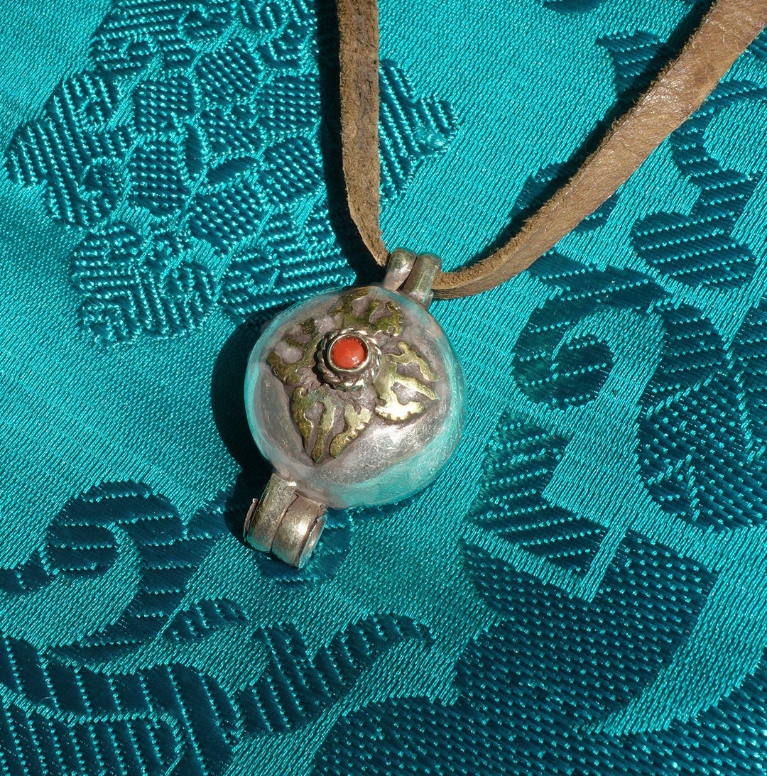 Great Tibet Ghau, GAU Amulet With DORJE Made in NEPAL Silver & Coral - Etsy