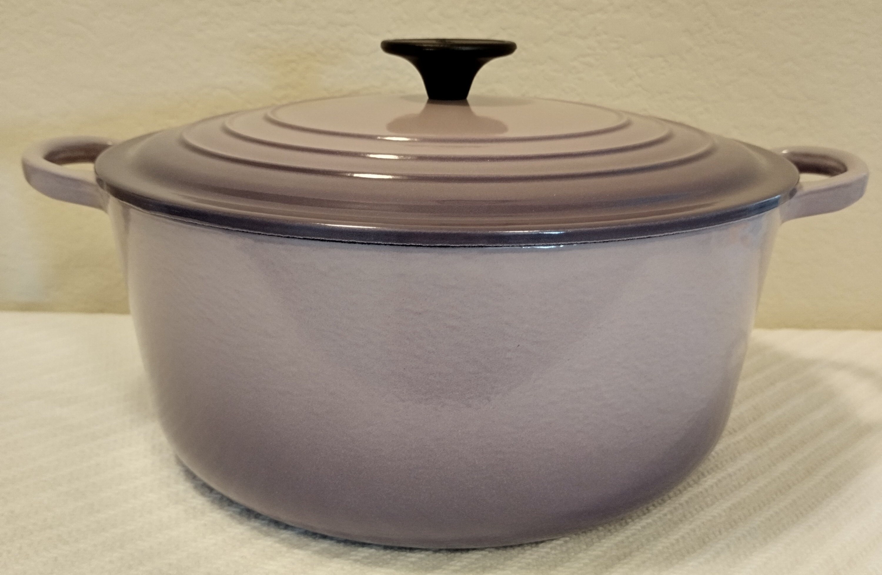 Le Creuset Round Cast Iron Dutch Oven 5.3L 5.5qt Blue Bell Purple ...