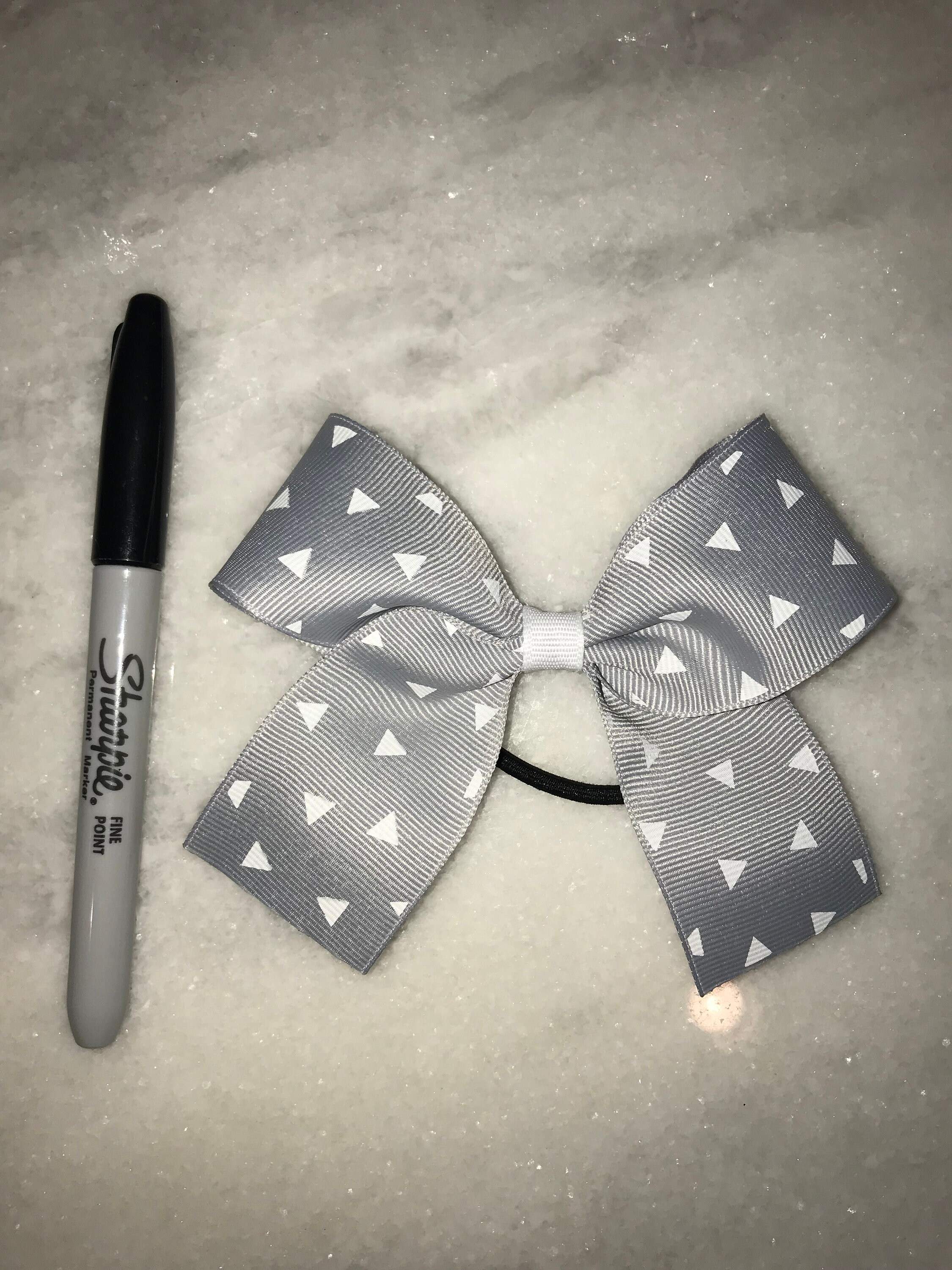 Medium Gray & White Triangle Pattern Hair Bow, Cheer Bows, Toddler Hair ...