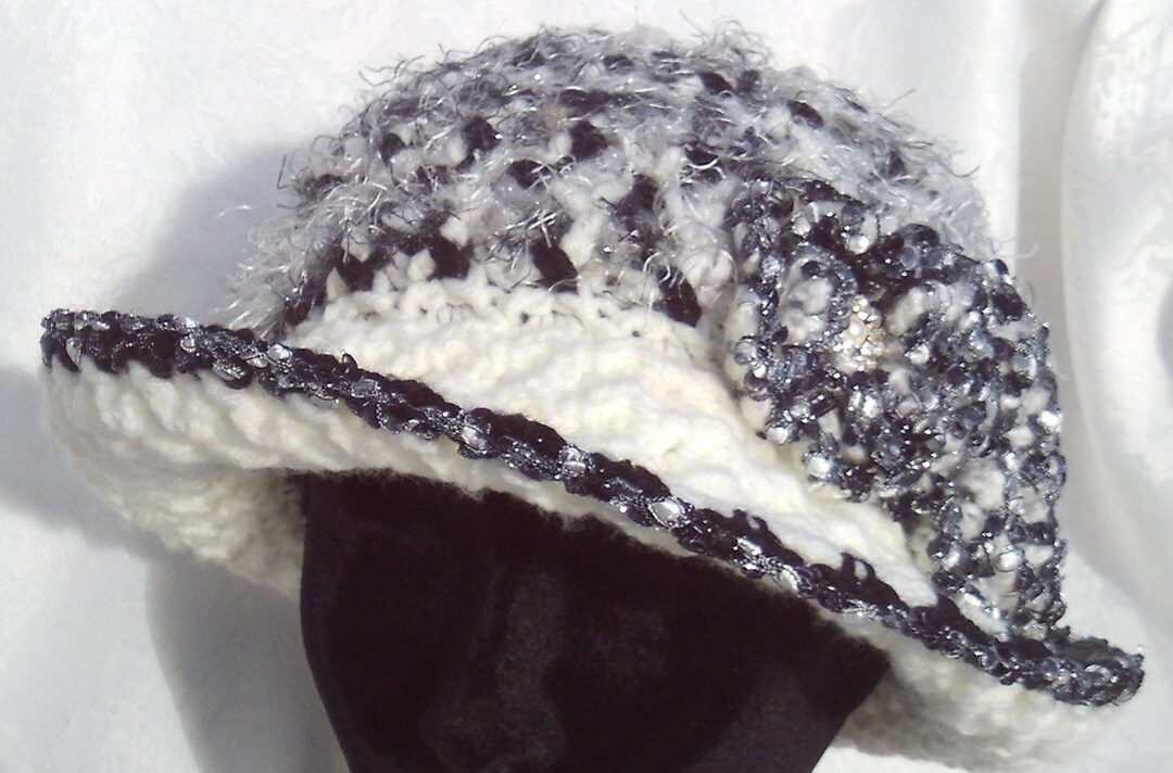 Wide Brimmed greta Garbo Hat for Winter in White With Black & Grey ...
