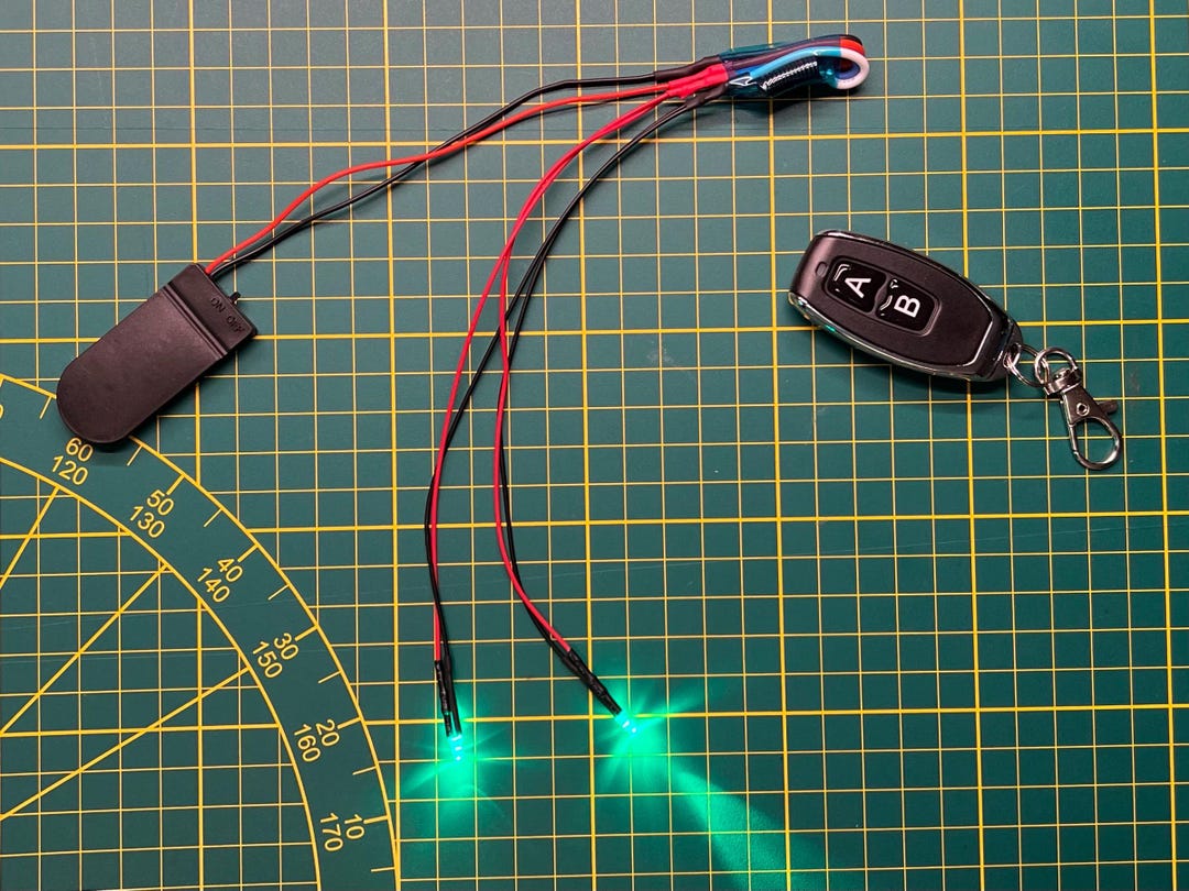 Remote Controlled Cosplay Led-eyes (3mm Leds) - Etsy