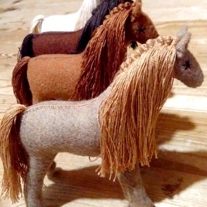 Felt Horse Pattern PDF, Stuffedhorse Pattern, Waldorf Horse Sewing ...