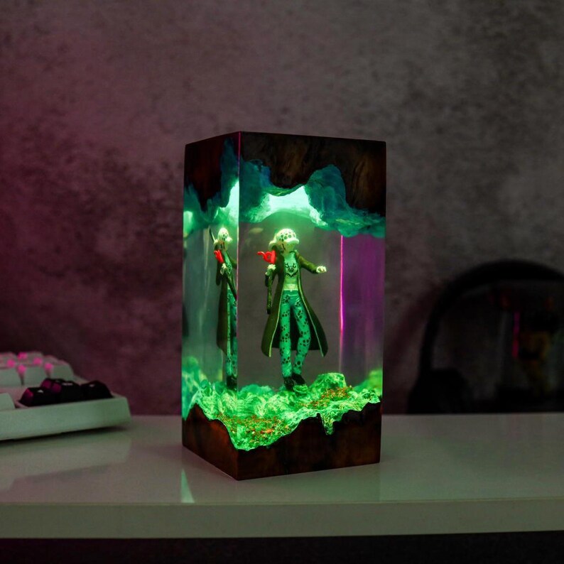 One Piece Trafalgar D. Water Law Lamp, LED Anime Night Light, Otaku ...