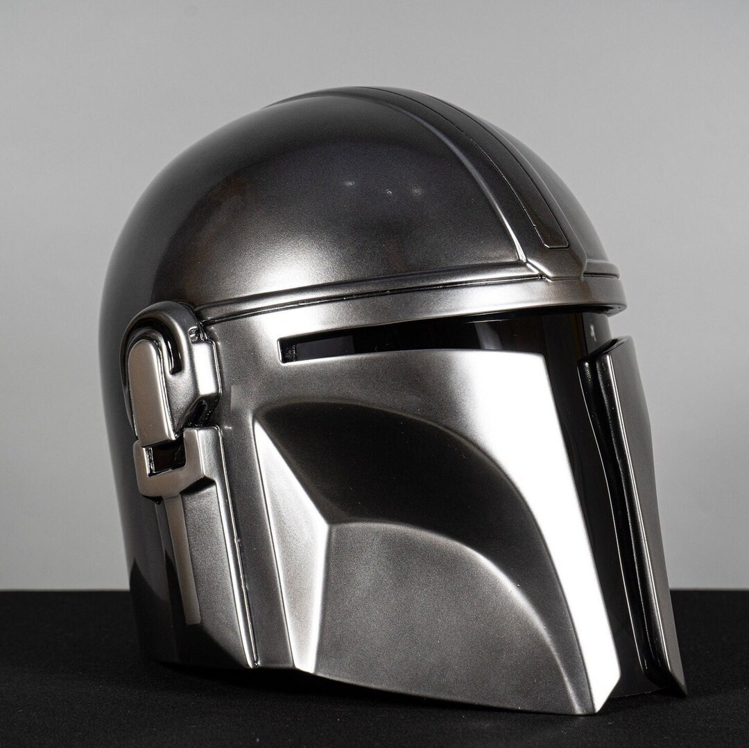Mandaloriann Helmet / Beskar Helmet Replica / Mando Helmet Cosplay Prop ...
