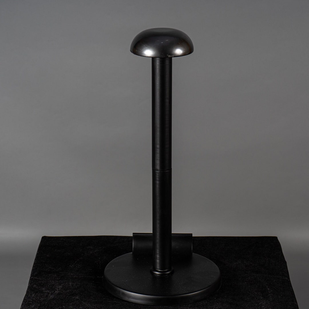 Helmet Stand / Helmet Holder / Helmet Display Stand / 3D Printed Helmet ...