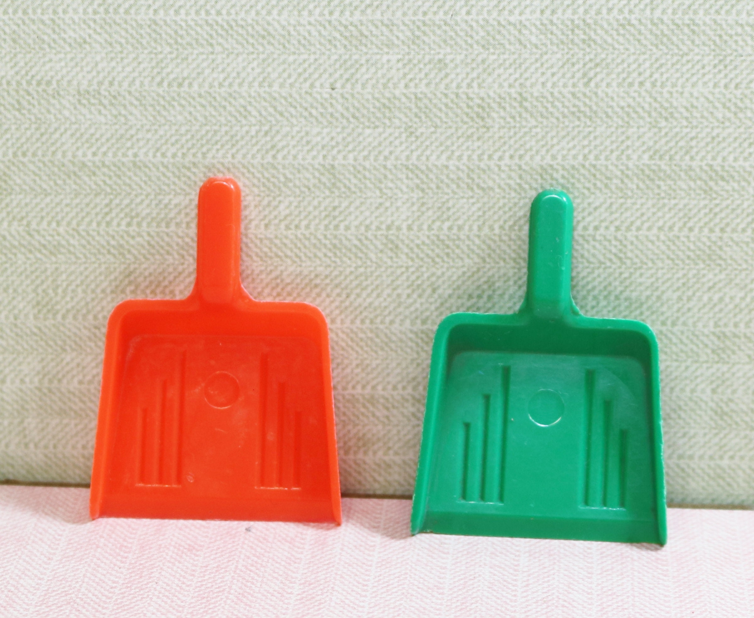 Irwin Dust Pan 1 1/2 Inch Scale Vintage Housekeeping Toy - Etsy