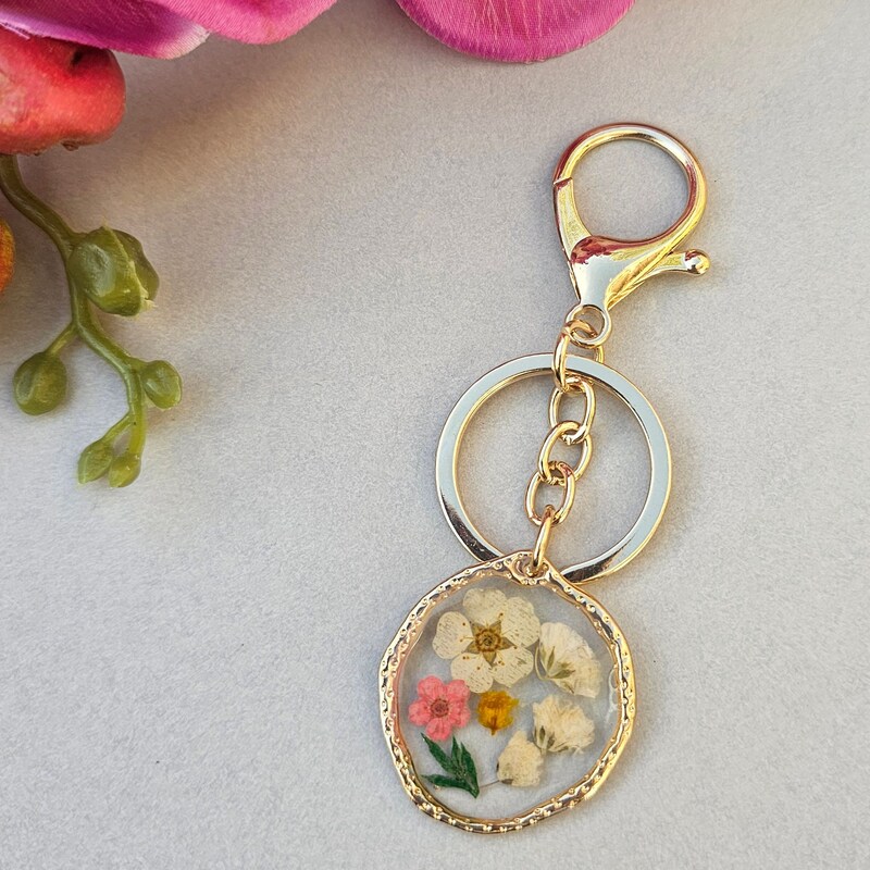 Flower Keychain - Etsy