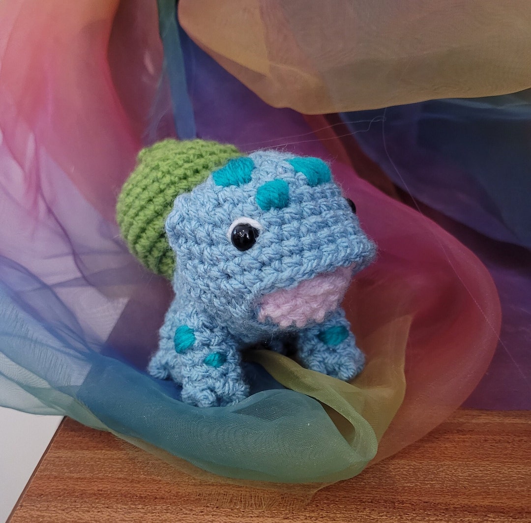 Small Crochet Bulbasaur, Read to Ship, Desk Buddy, Handmade Gift - Etsy