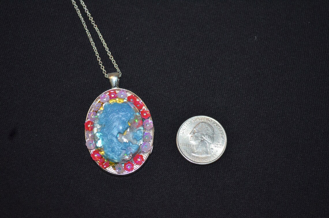 Unique Cameo Pendant Modern Cameo Floral Cameo Glitter - Etsy