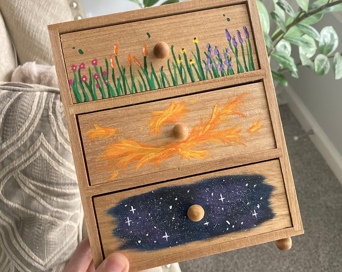 Feyre’s Dresser | ACOTAR Chest - Etsy