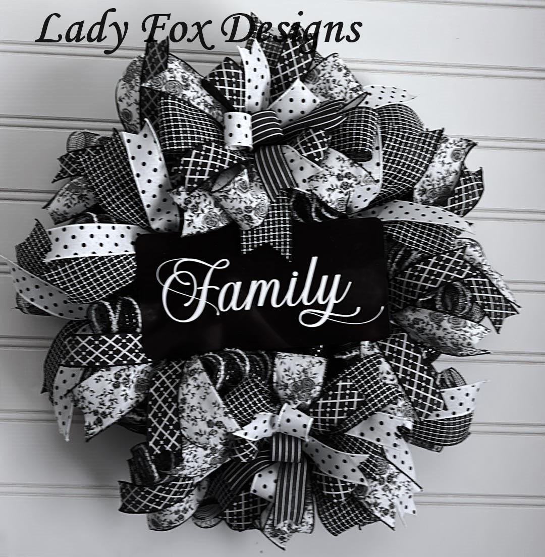 Family Wreath, Black and White Wreath, Front Door Wreath - Etsy