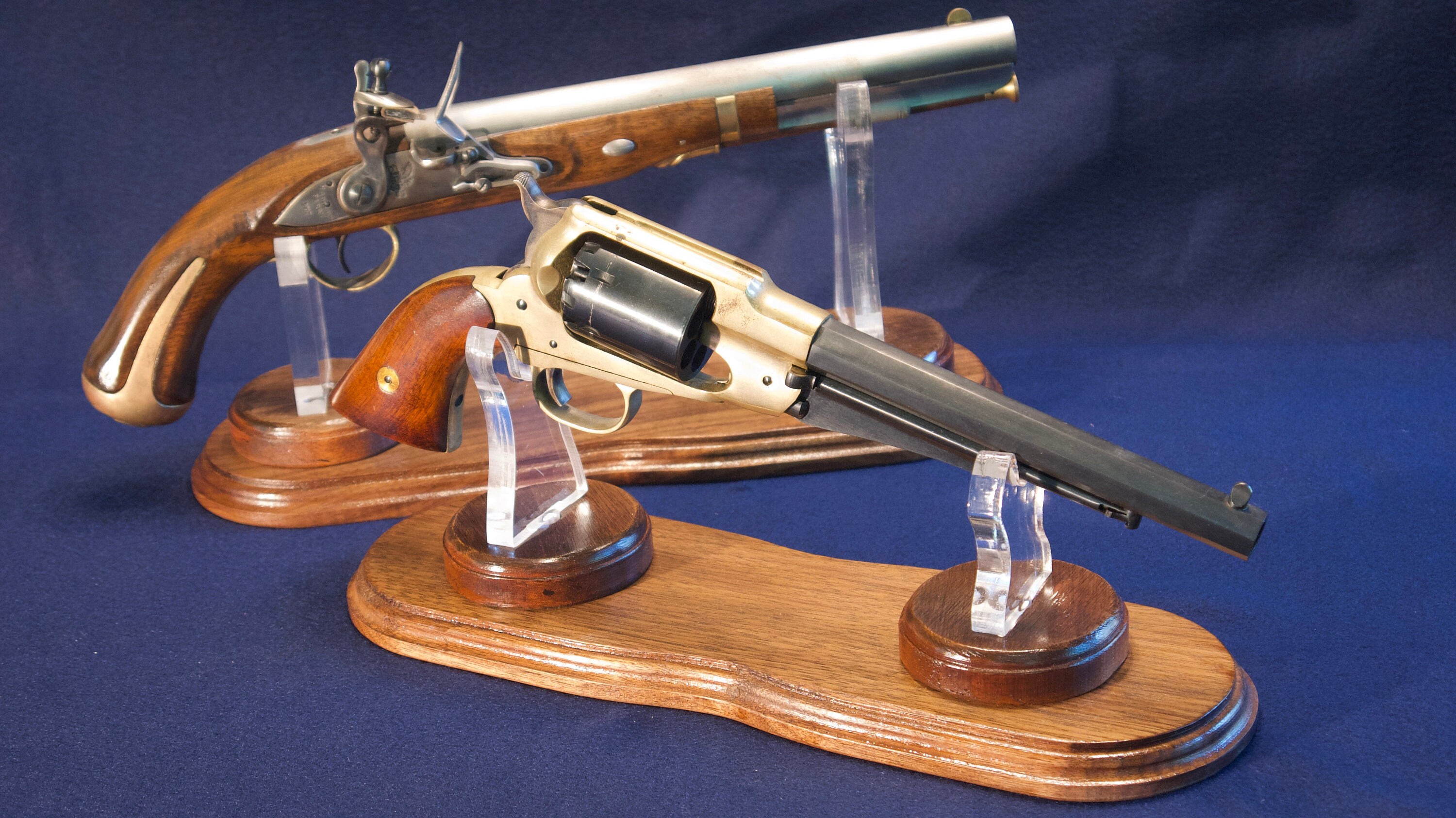 Beautiful and Innovative Gun Pistol Stand Rack of Walnut and | Etsy