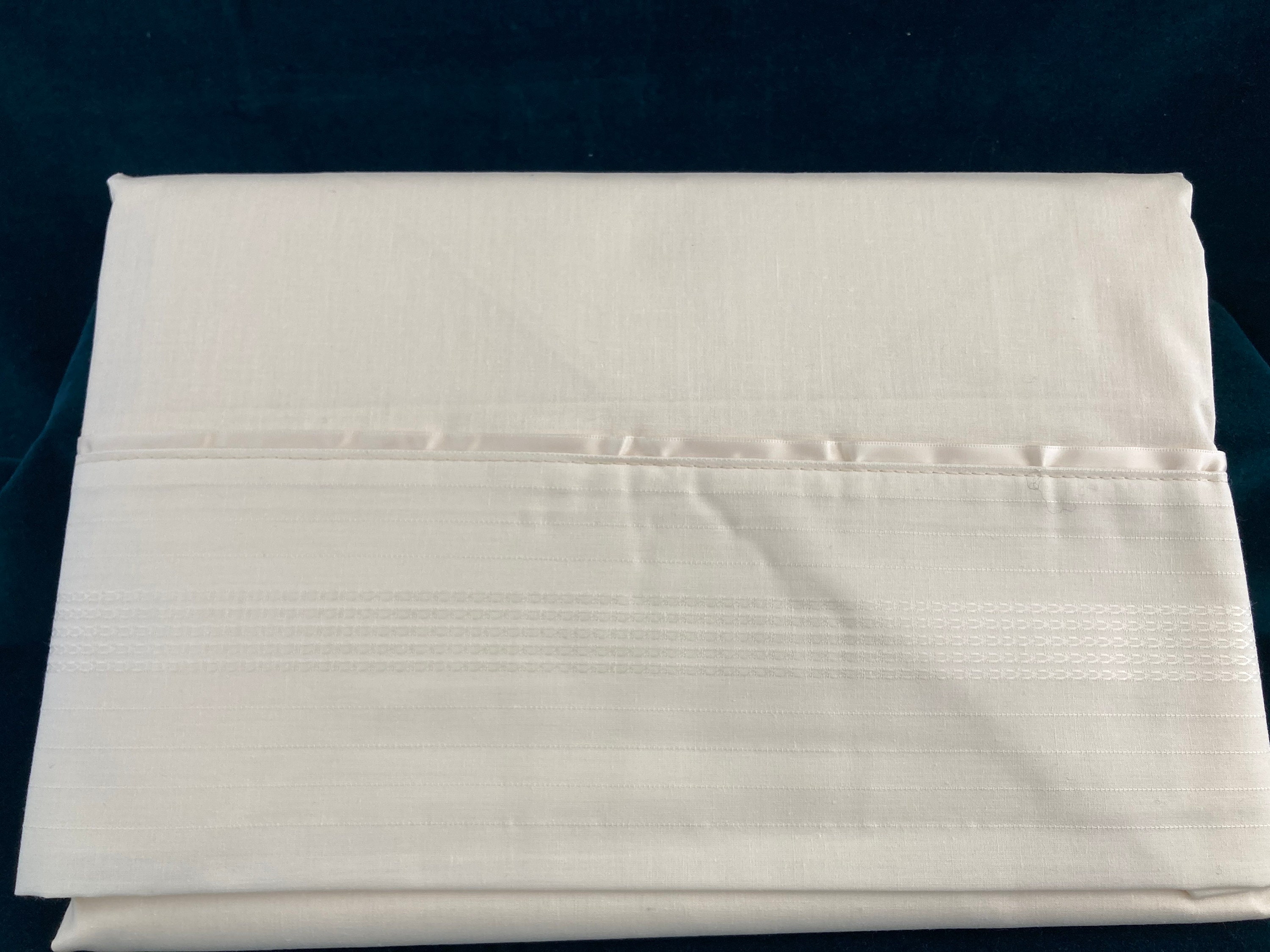 Vintage Fieldcrest Flat Full Sheet Dreamspun New In Package Etsy vintage-fieldcrest-flat-full-sheet-dreamspun-new-in-package-etsy