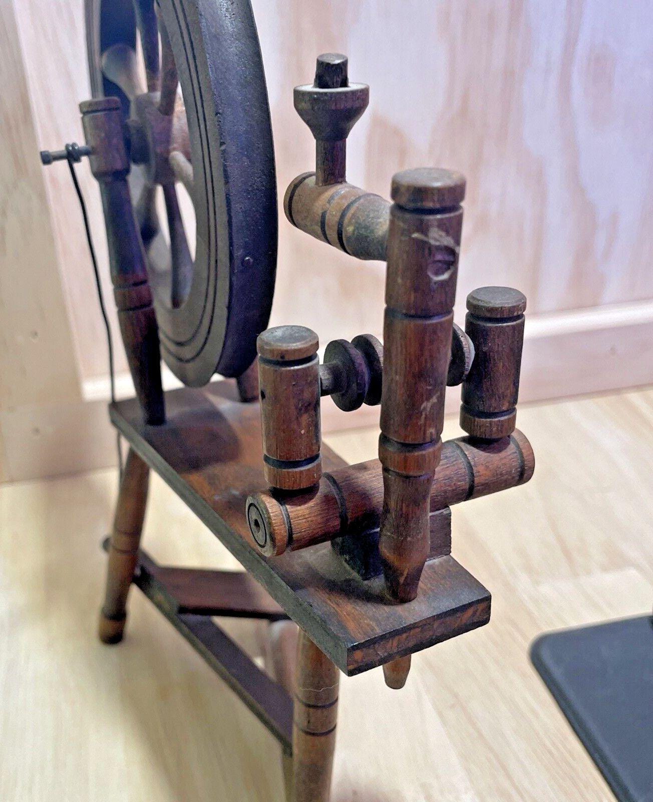 Vintage Miniature Wooden Spinning Wheel Moving Parts Salesman Sample ...