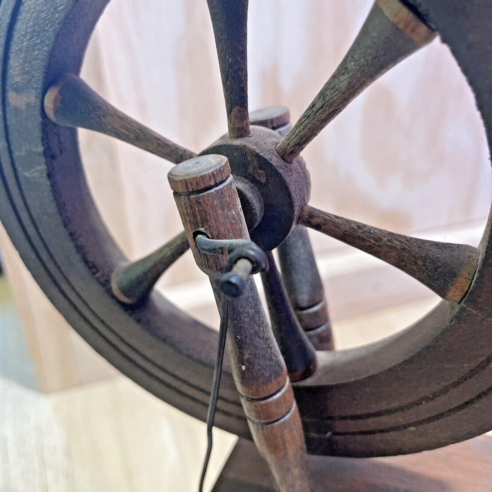 Vintage Miniature Wooden Spinning Wheel Moving Parts Salesman Sample ...