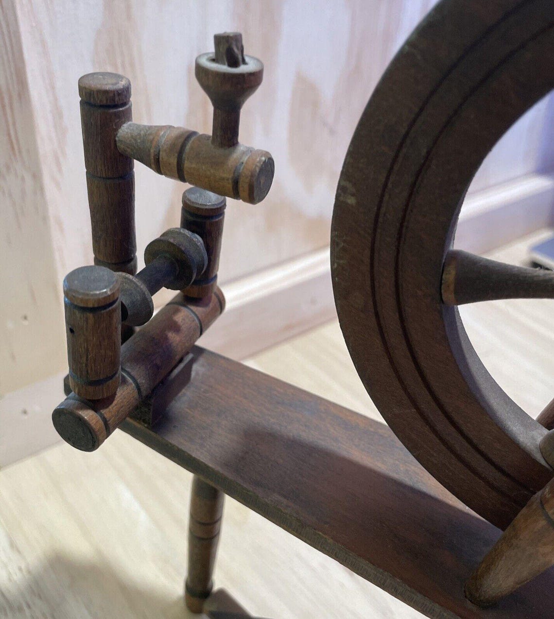 Vintage Miniature Wooden Spinning Wheel Moving Parts Salesman Sample ...