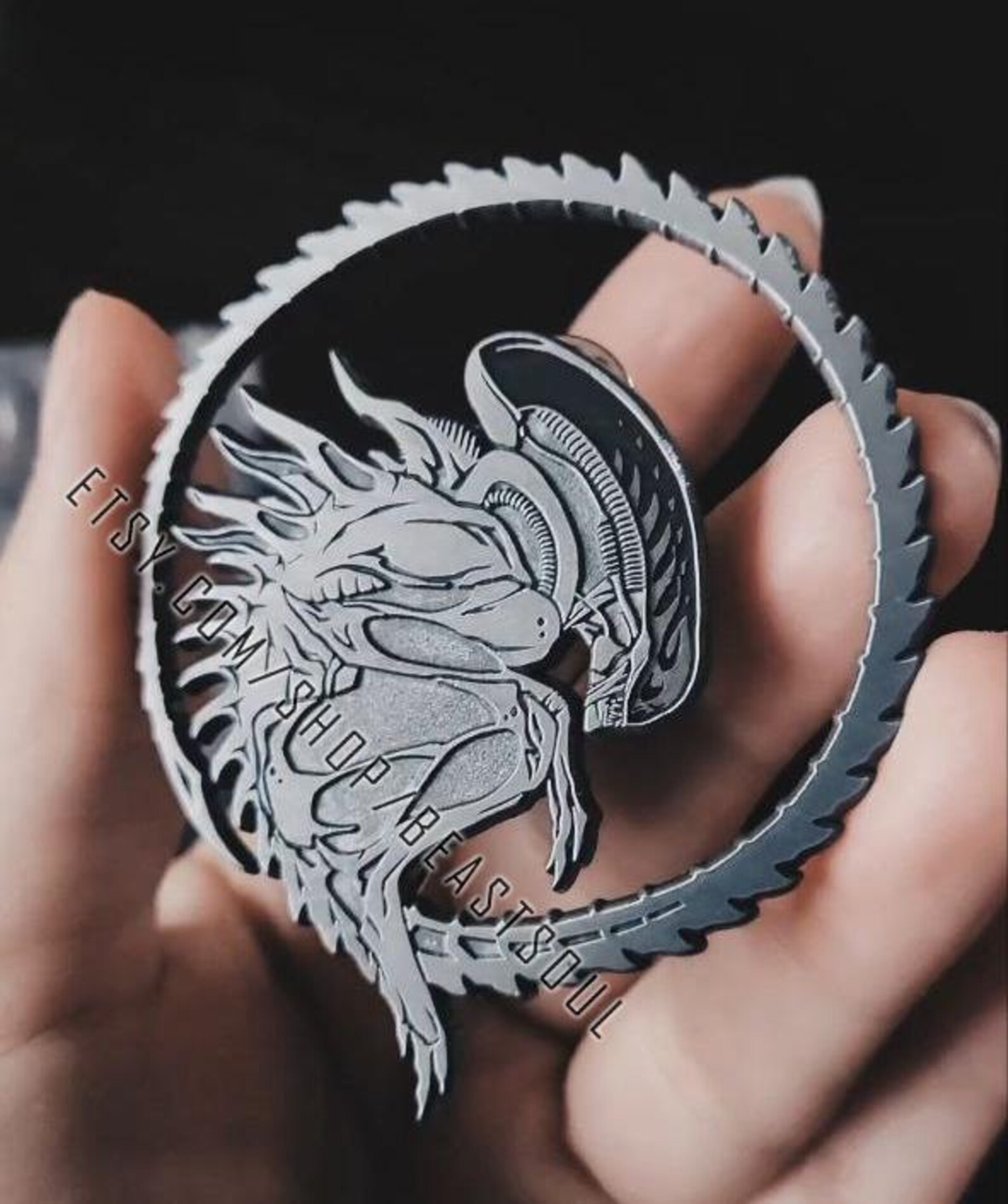 Xenomorph Alien Avp Horror Enamel Pin - Etsy