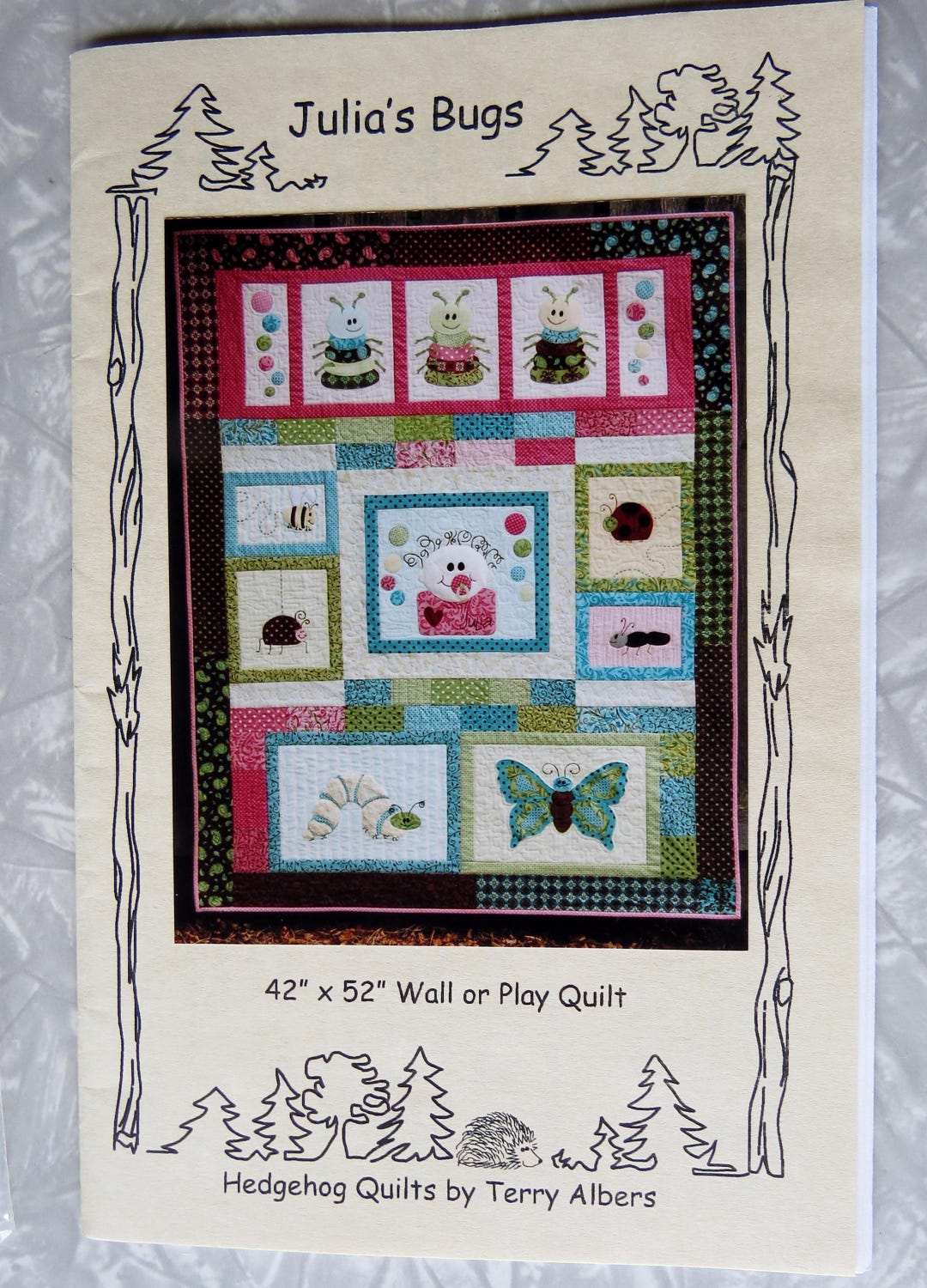 JULIA'S BUGS Sewing Pattern Packet 42" X 52" Play Quilt or Wall Hanging ...