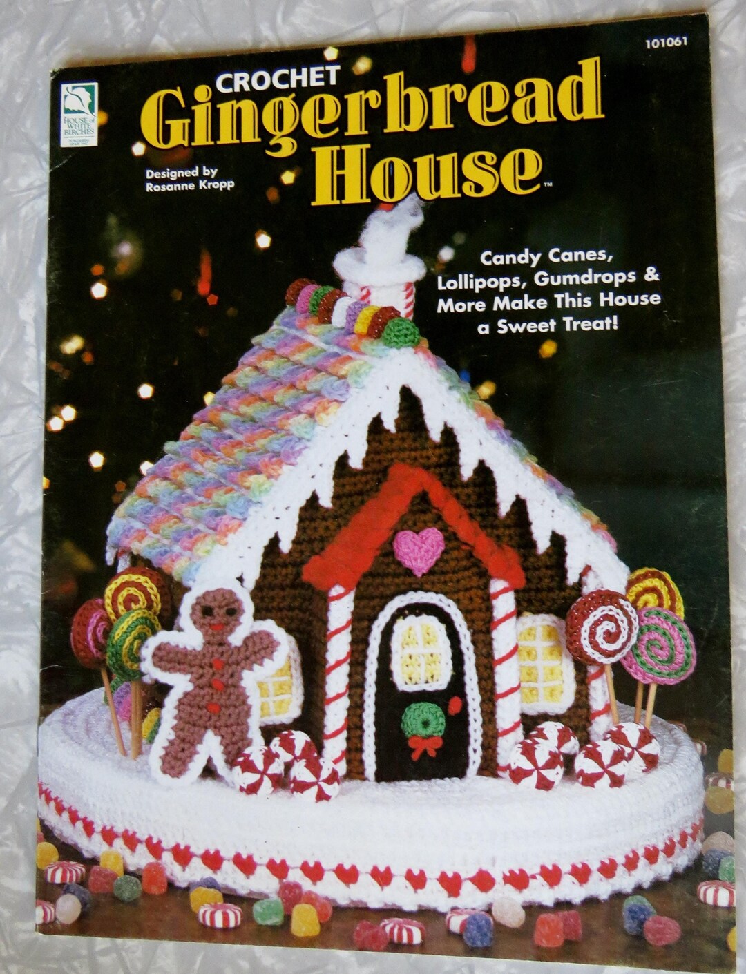 Crochet GINGERBREAD HOUSE Booklet, House of White Birches #101061 ...