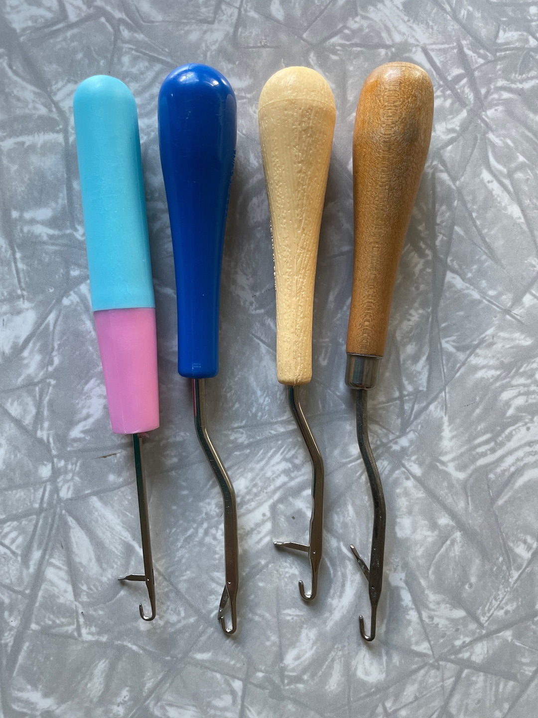 Lot of 4 Latch Hook rug Making Tools, Plastic and Wood Handles, Vintage ...
