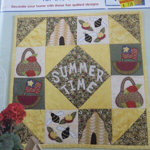 Quick & Easy WALL HANGINGS for the Seasons: Spring Summer, Fall, Winter ...