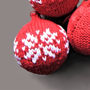 Easy Knit Christmas Balls Patterns, Diy Christmas Decorations, Balls ...