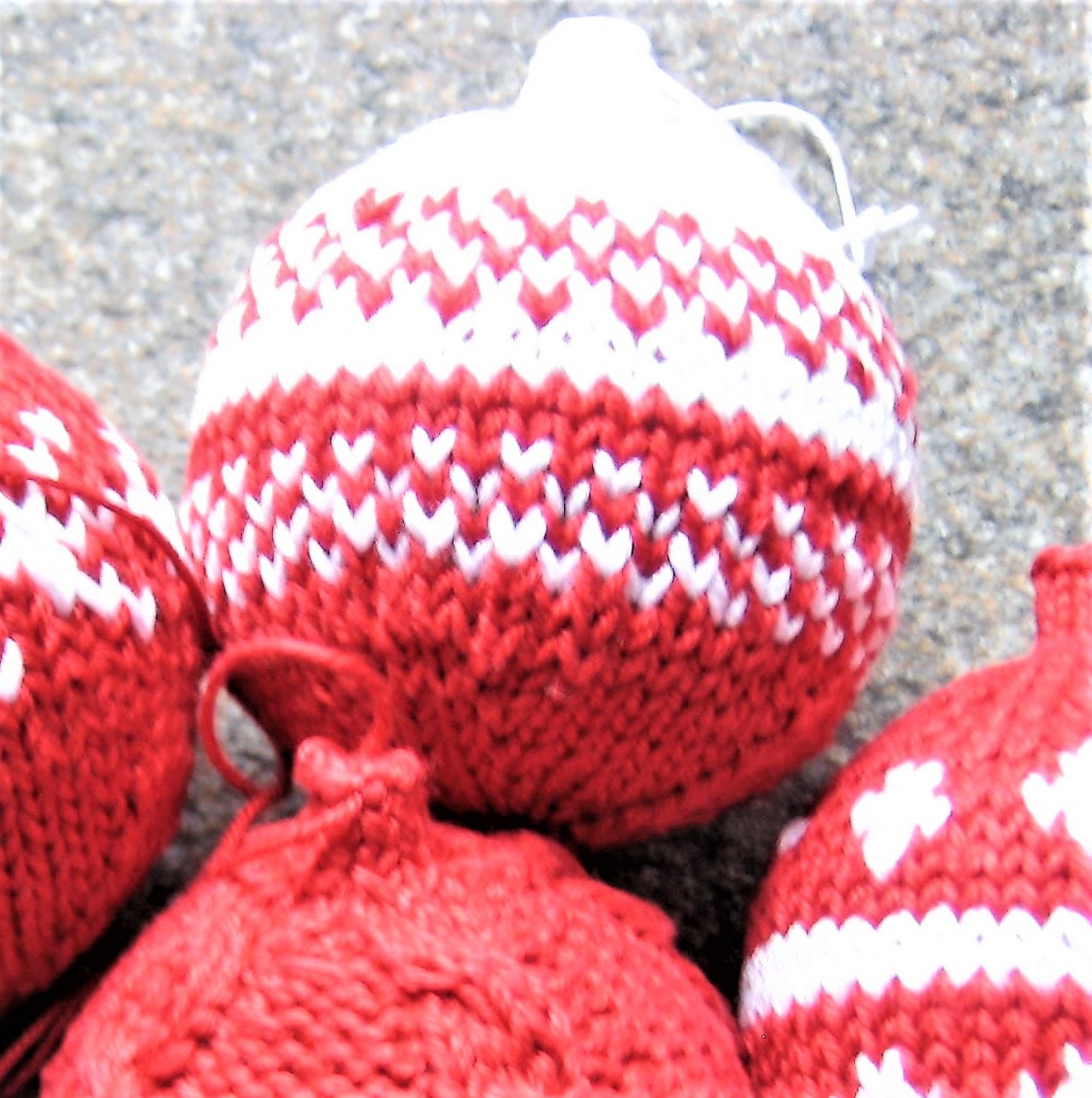 Christmas Patterns Knit Balls Easy Christmas Decorations Ornament ...