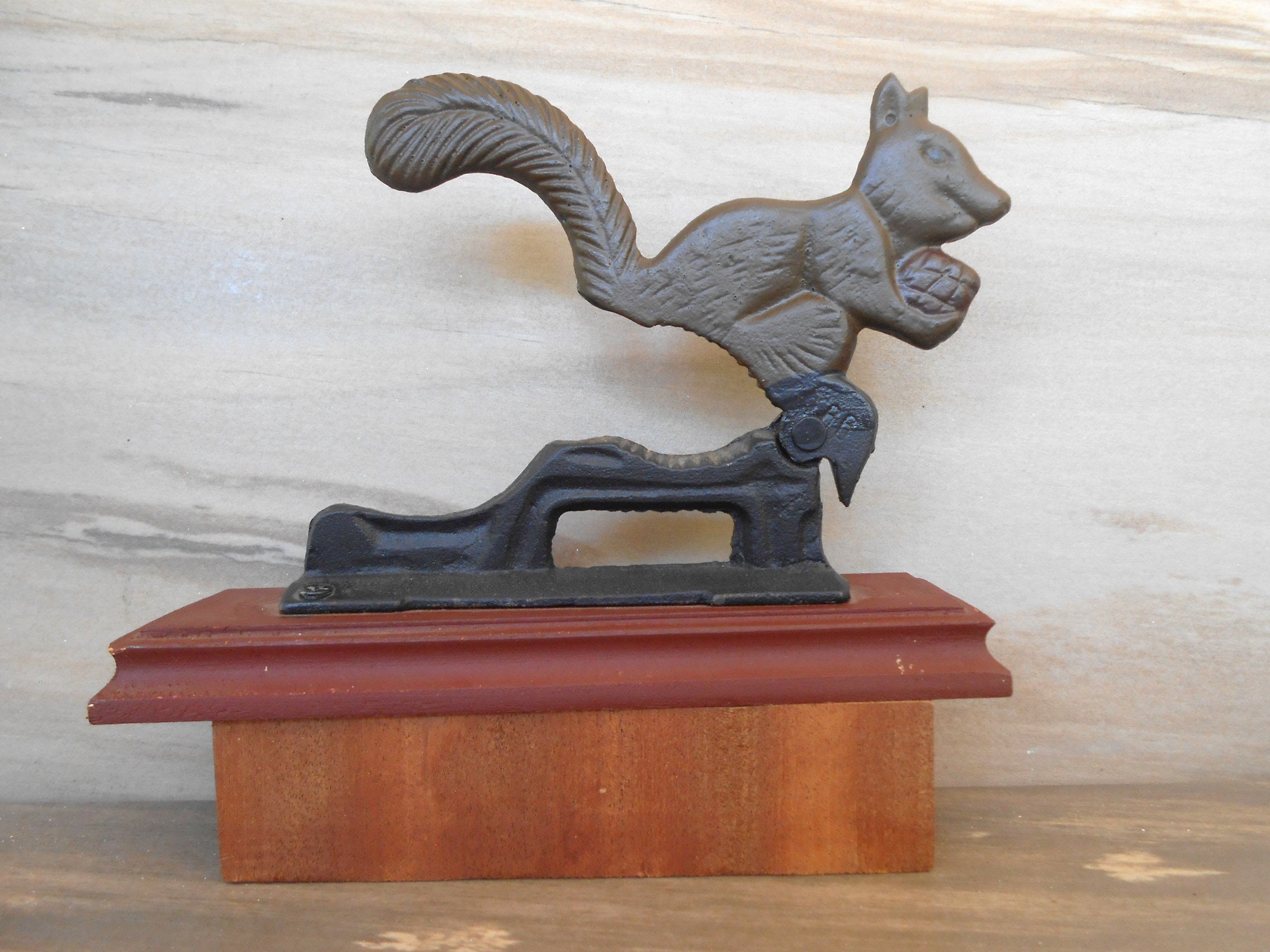 Squirrel NutcrackerVintage Cast Metal Squirrel Nutcracker on | Etsy