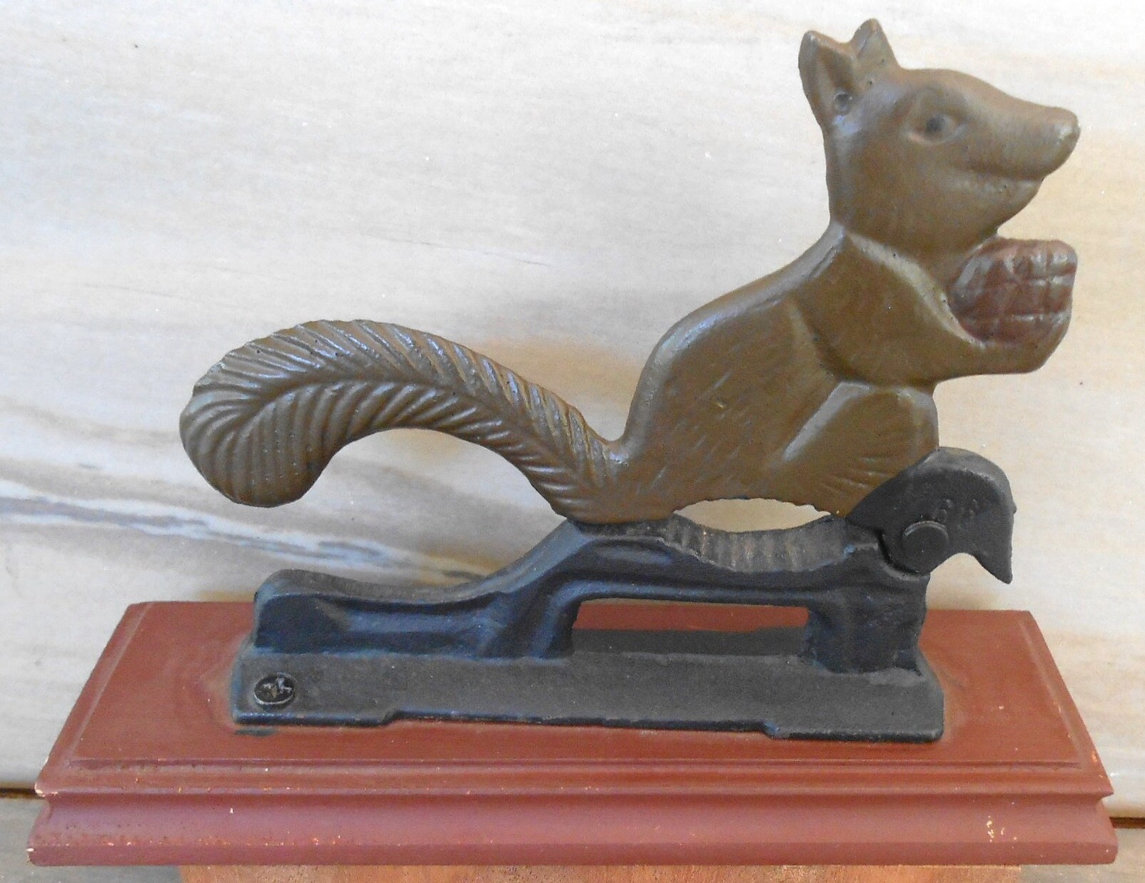 Squirrel NutcrackerVintage Cast Metal Squirrel Nutcracker on | Etsy