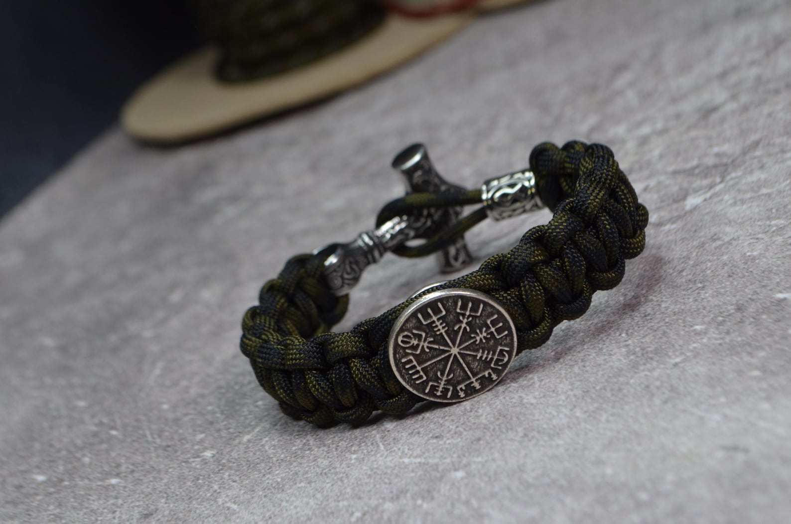 Customizable Viking Paracord Bracelet With Vegvisir Bead & Rune for ...