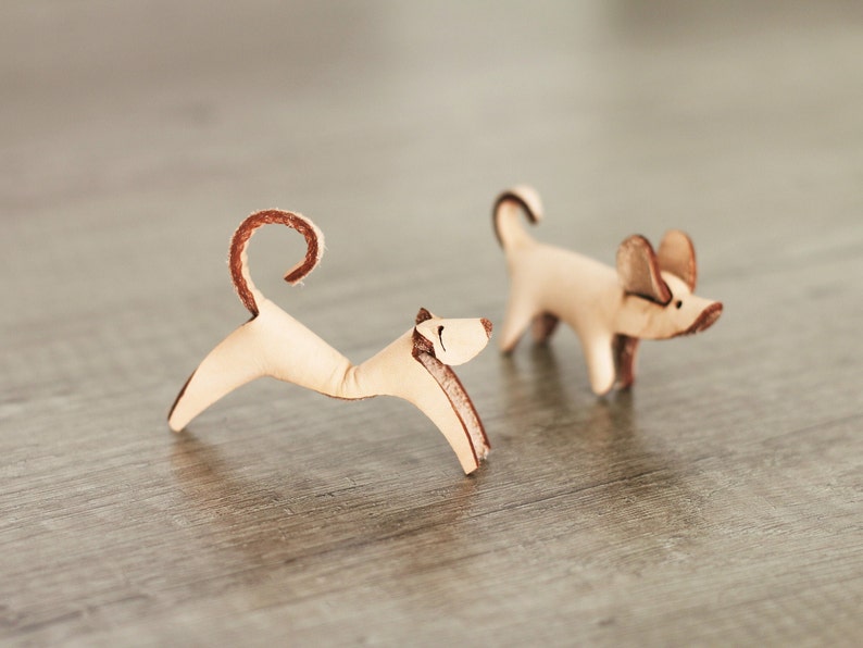 Leather Animal Ornaments Toy's Decorate Natural Leather Keychain Dog ...