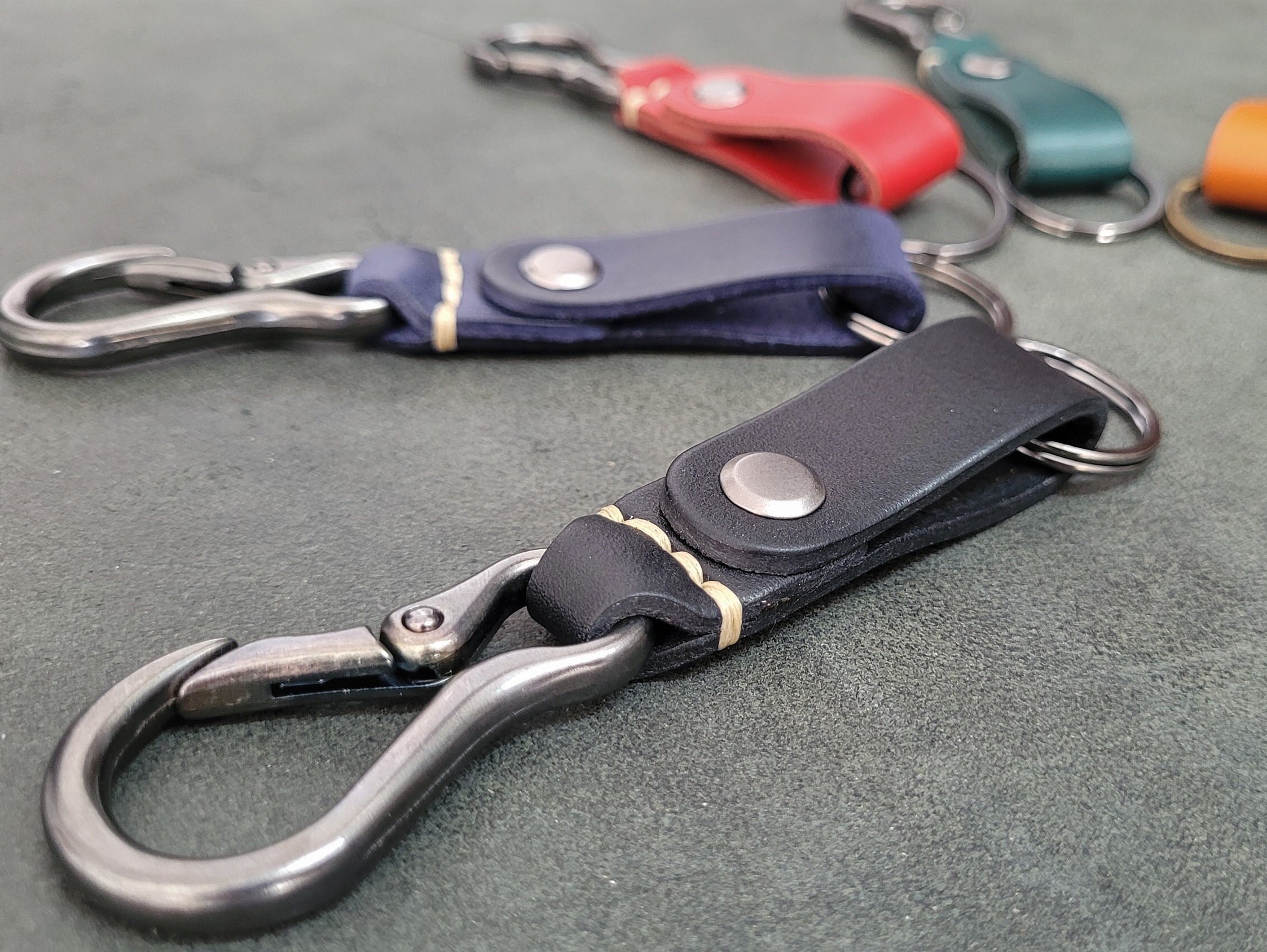 Leather Keychain Hanger Belt Loop Key Chain Belt Lanyard Keychain ...