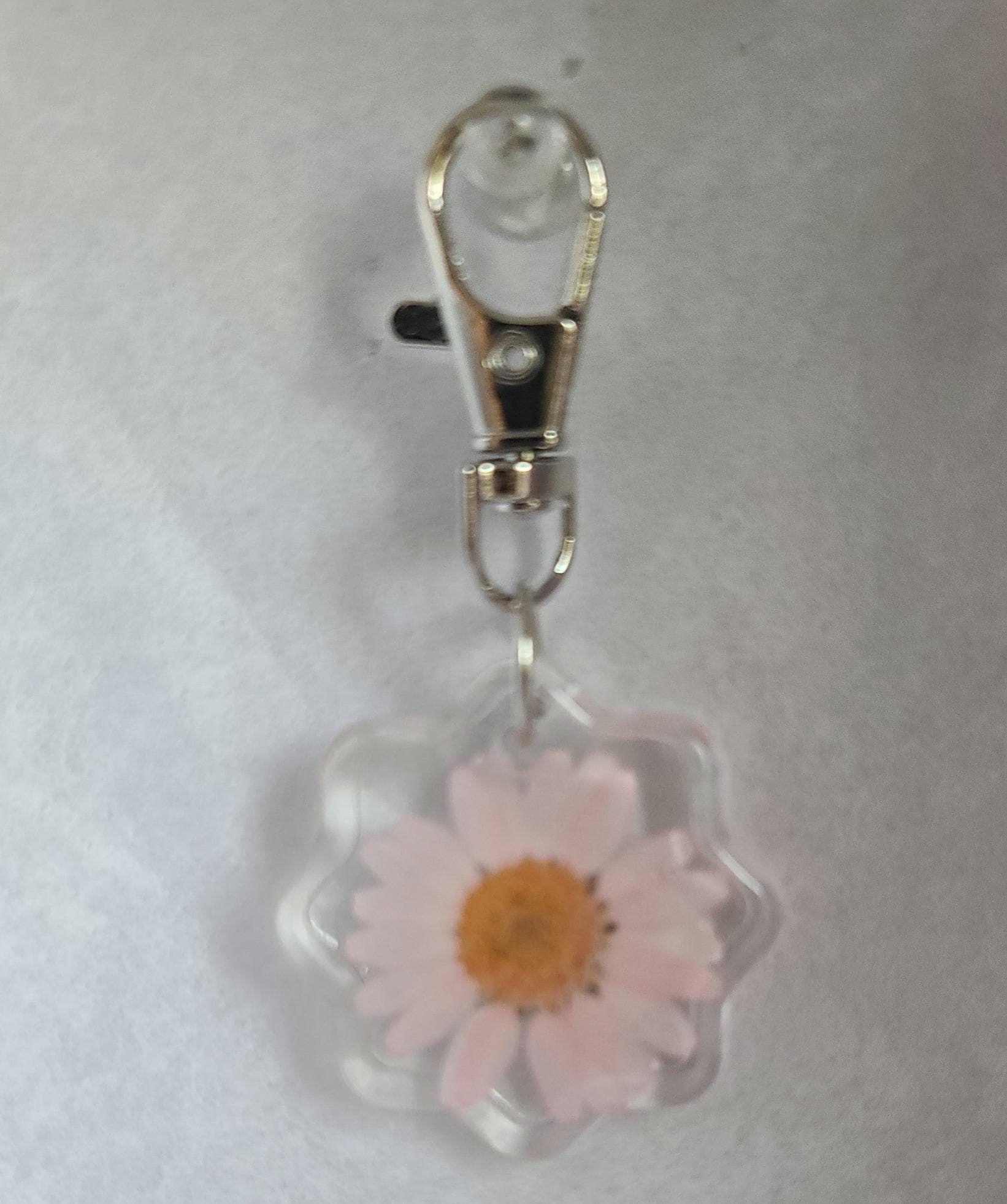 Dried Flower Keychain - Etsy