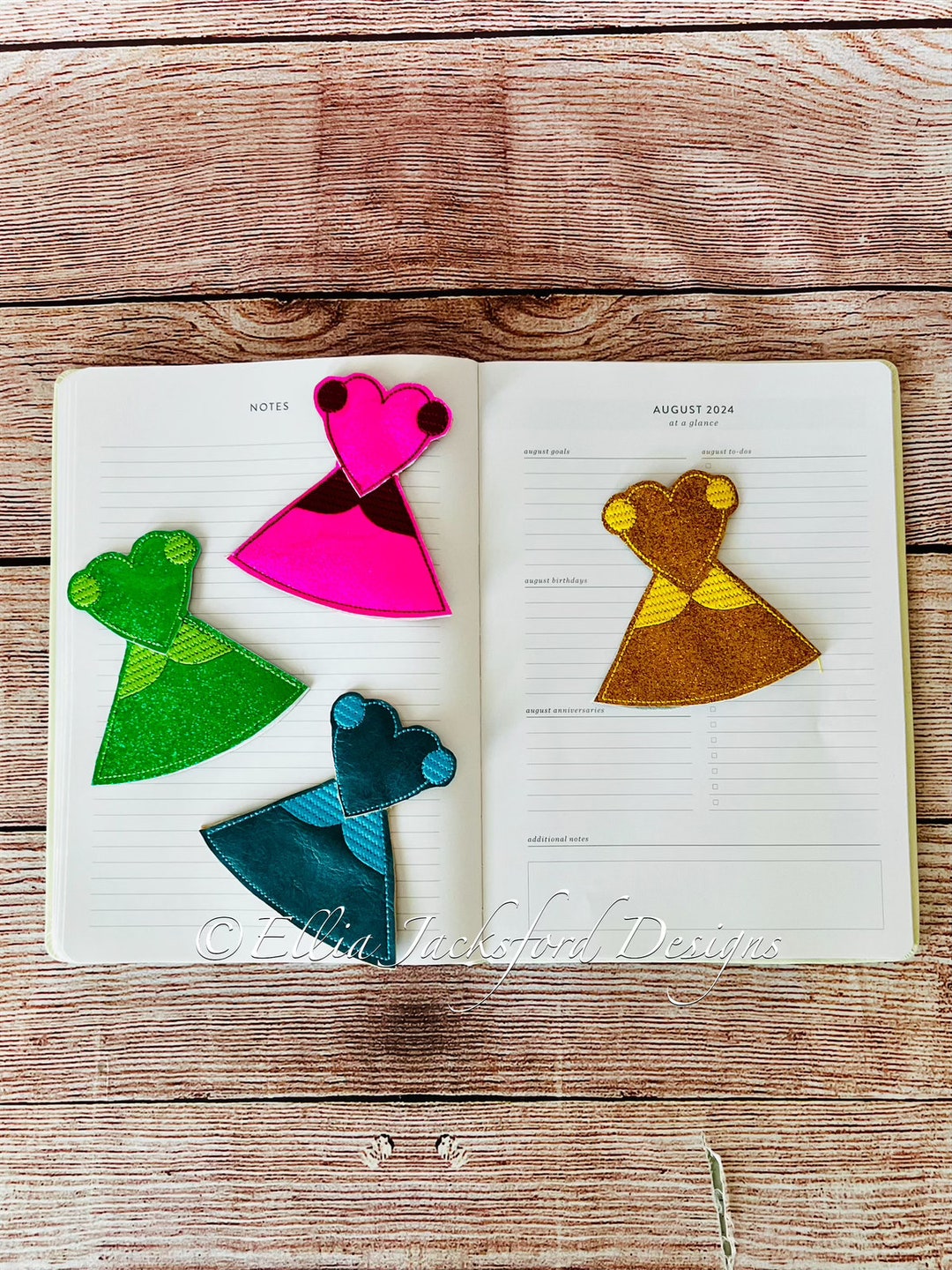 Princess Dress Corner Bookmark Embroidery Design - Etsy