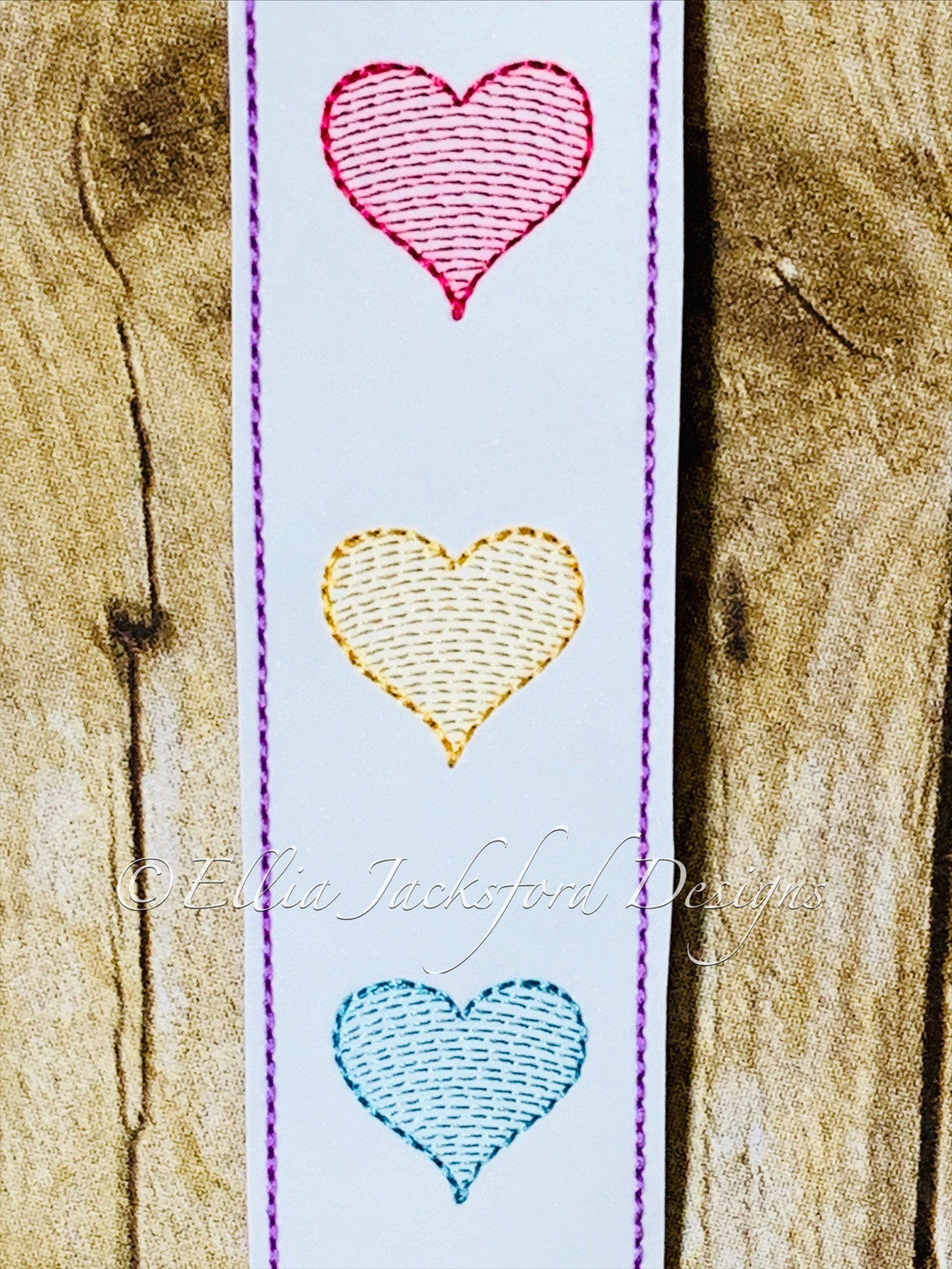 ITH Set of Two Heart Bookmarks Embroidery Design | Etsy