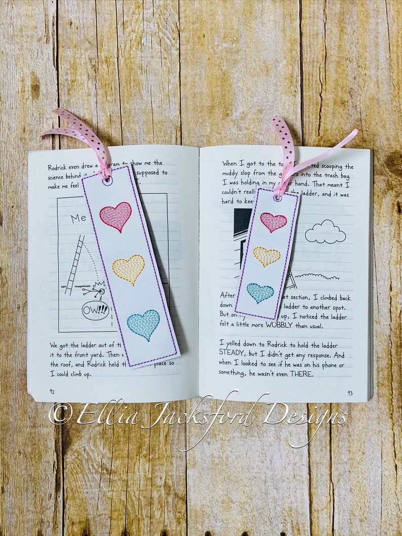 ITH Set of Two Heart Bookmarks Embroidery Design | Etsy