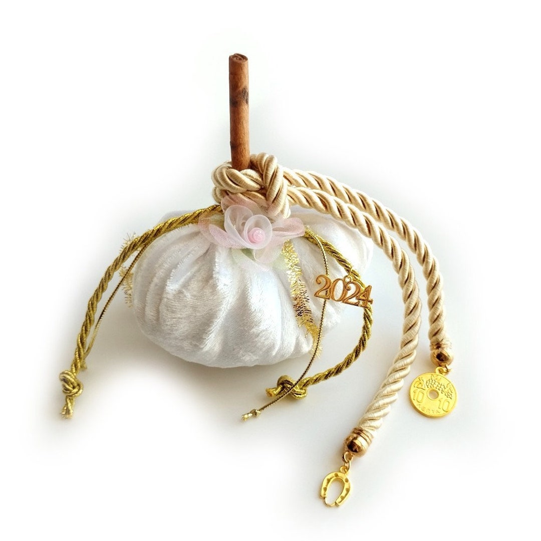 Gouri 2025 Christmas Lucky Charm,medium Pumpkin in White Velvet Pink ...