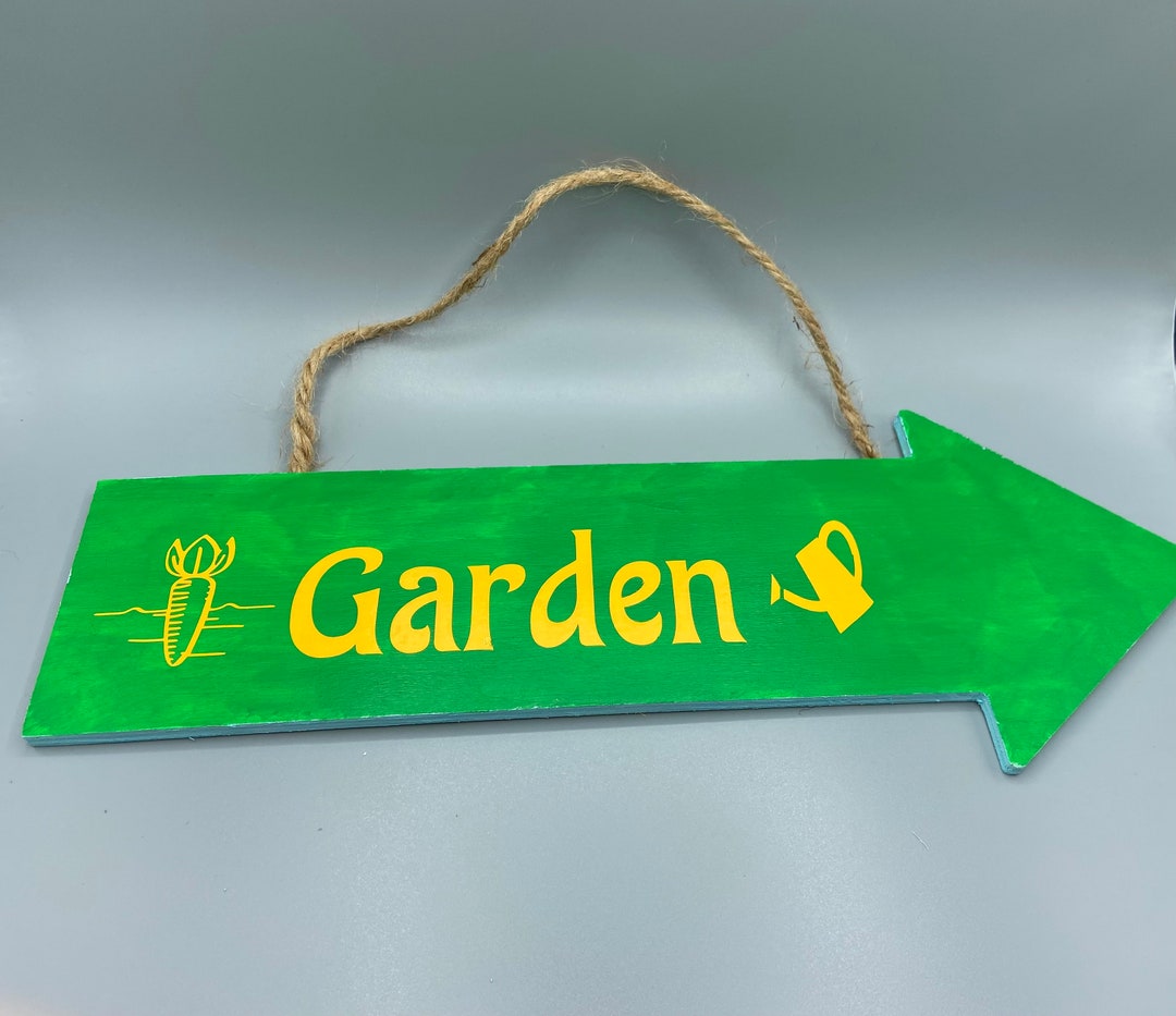 Green Garden Wooden Arrow Hanging Sign - Etsy