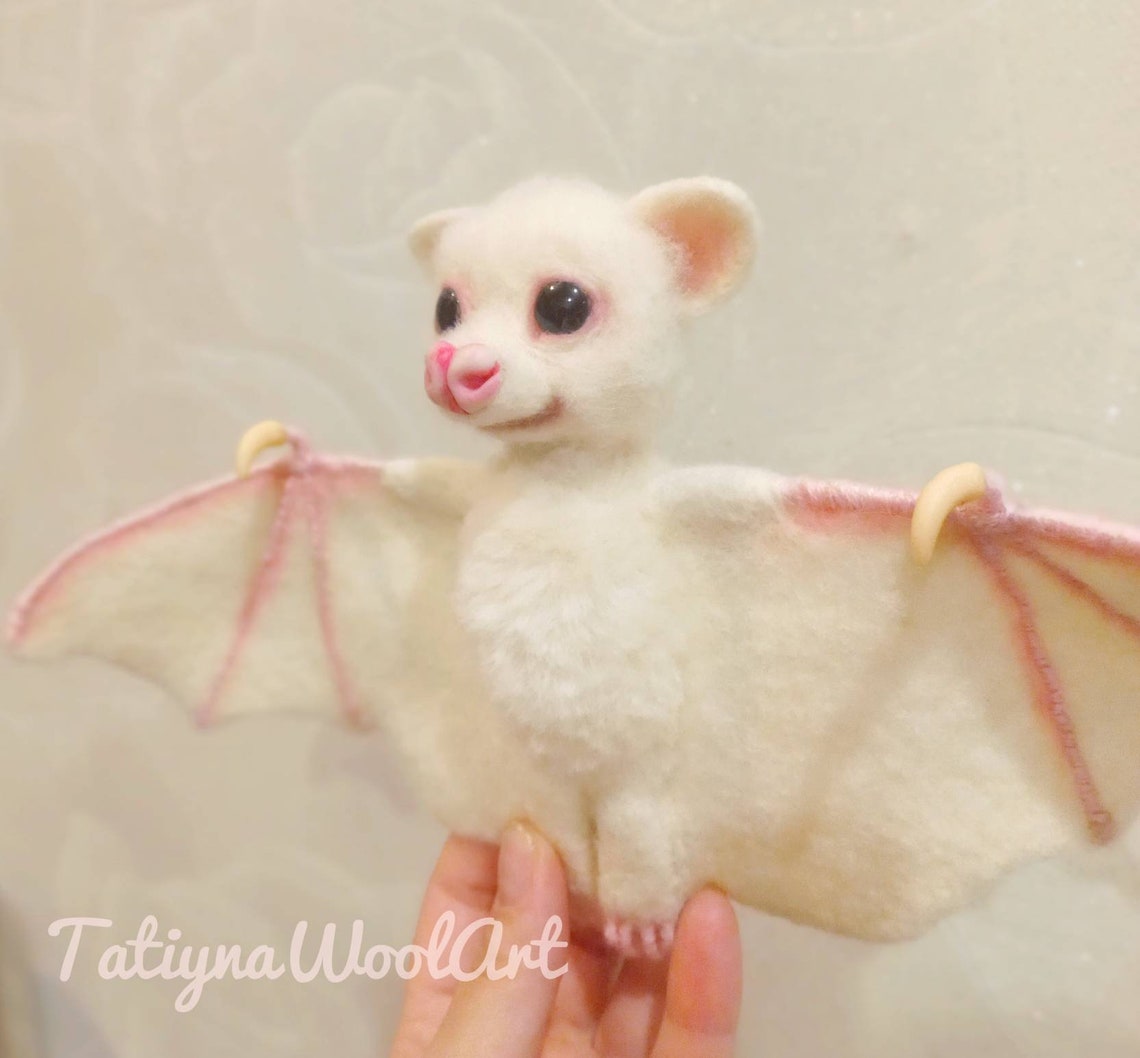 Needle Felted Realistic White Bat. Vampire Bat. Gothic Gift - Etsy