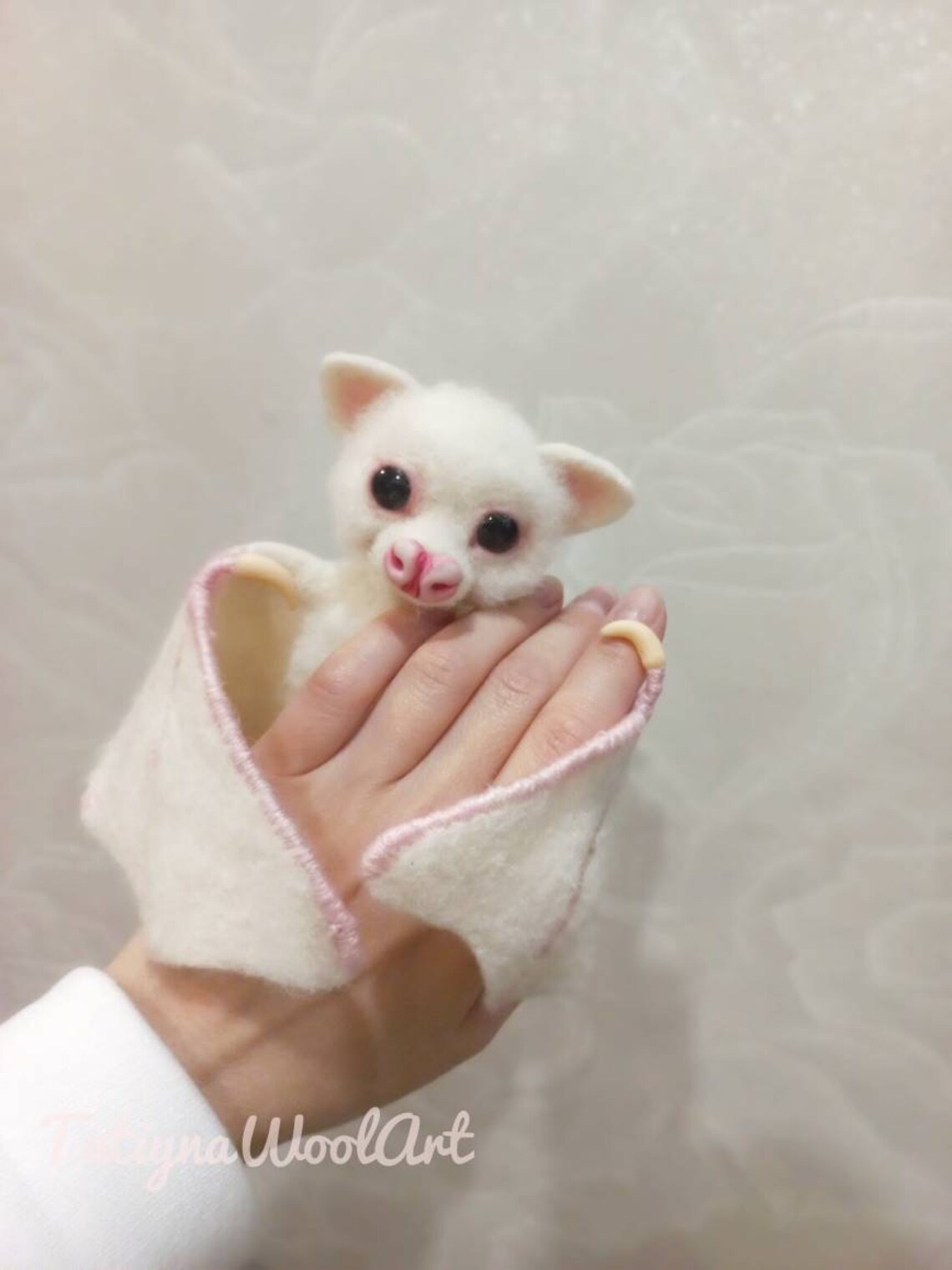 Needle Felted Realistic White Bat. Vampire Bat. Gothic Gift - Etsy