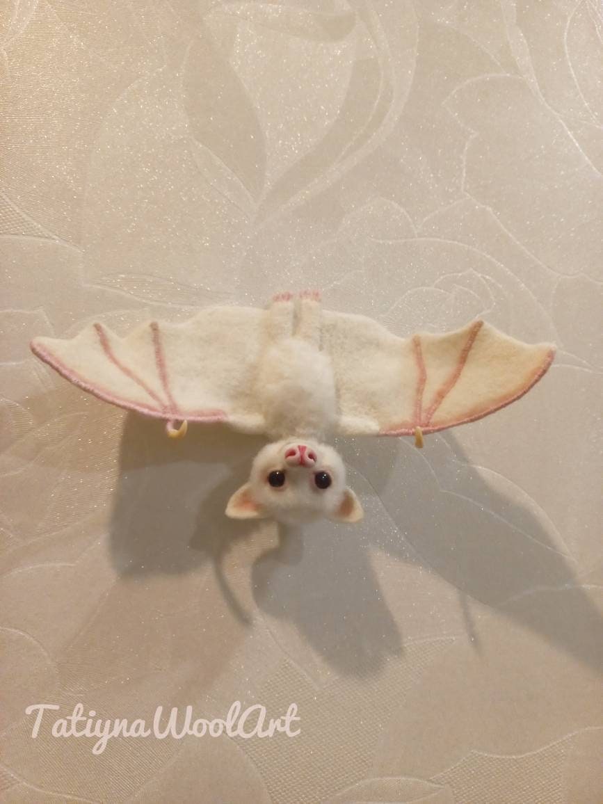 Needle Felted Realistic White Bat. Vampire Bat. Gothic Gift - Etsy