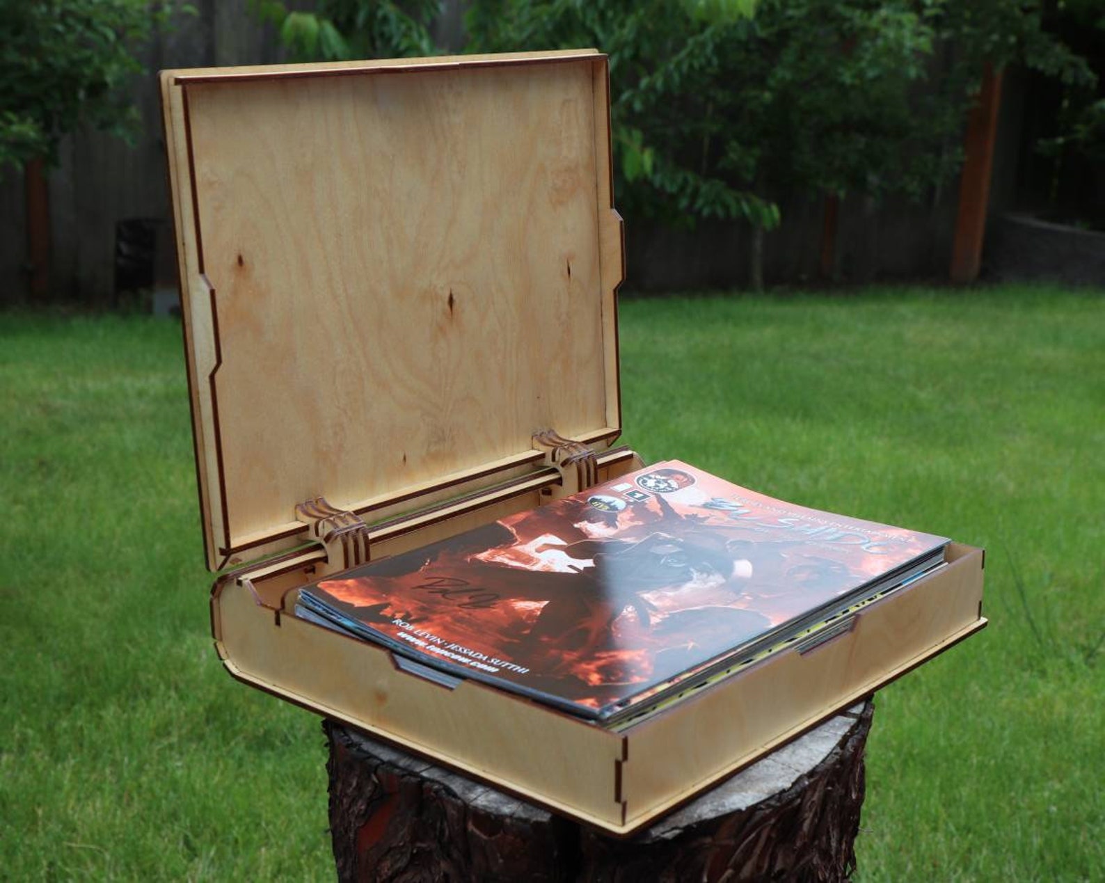 Book Box Hidden Hinge Comic Book and Magazine Sized SVG | Etsy