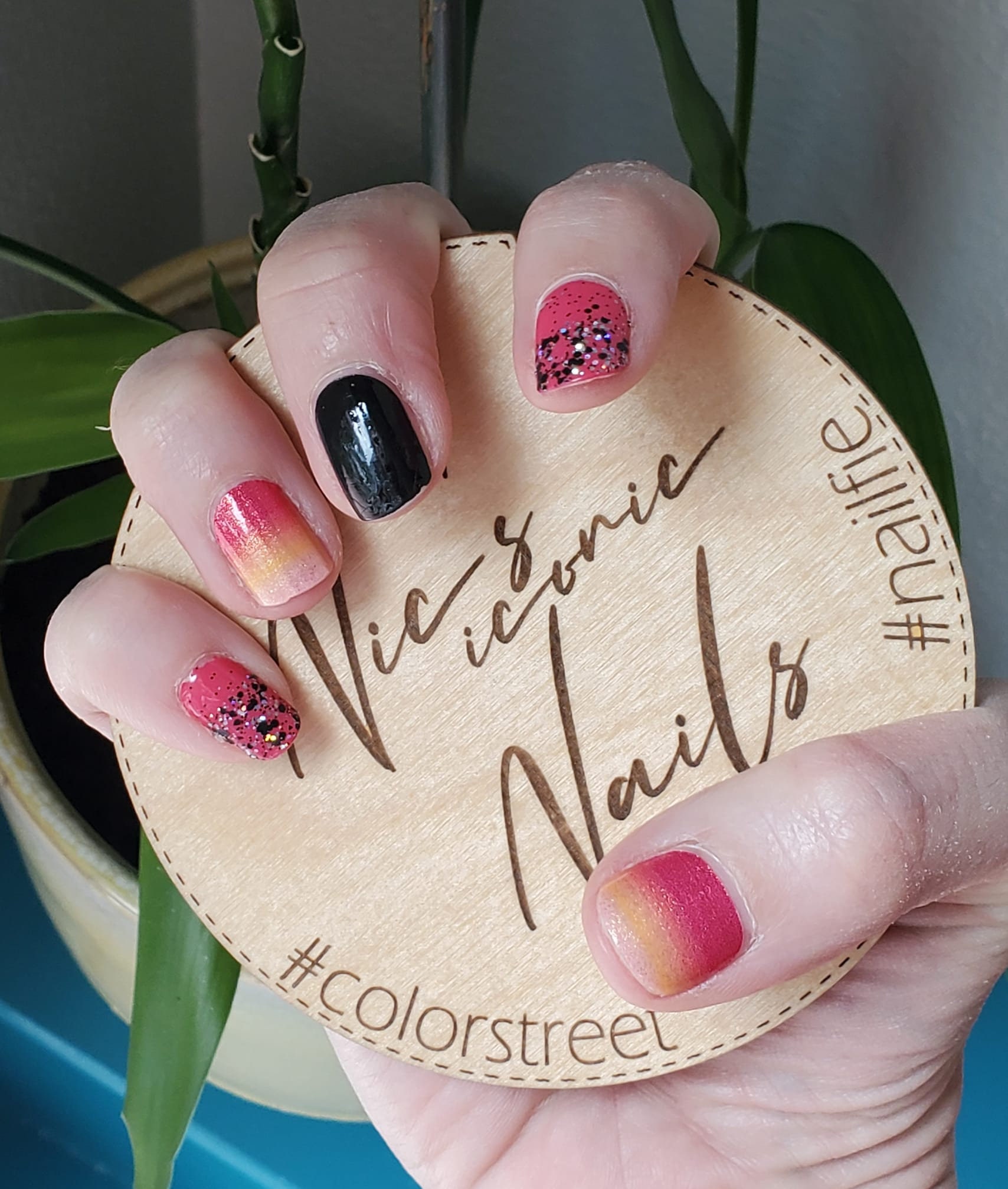 Nailfie Prop, Nailfie Disc, SVG, Laser Cutting File - Etsy
