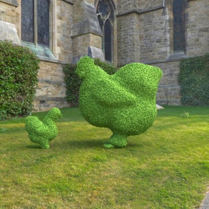 Outdoor Animal Chickens Topiary Green Figures Covered in Artificial ...