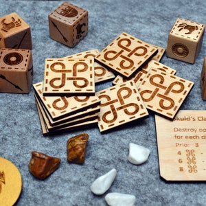 Orlog Game Set 20 Gods, 12 Dice, 30 Tokens, 30 Stones, 1 Wooden Box ...