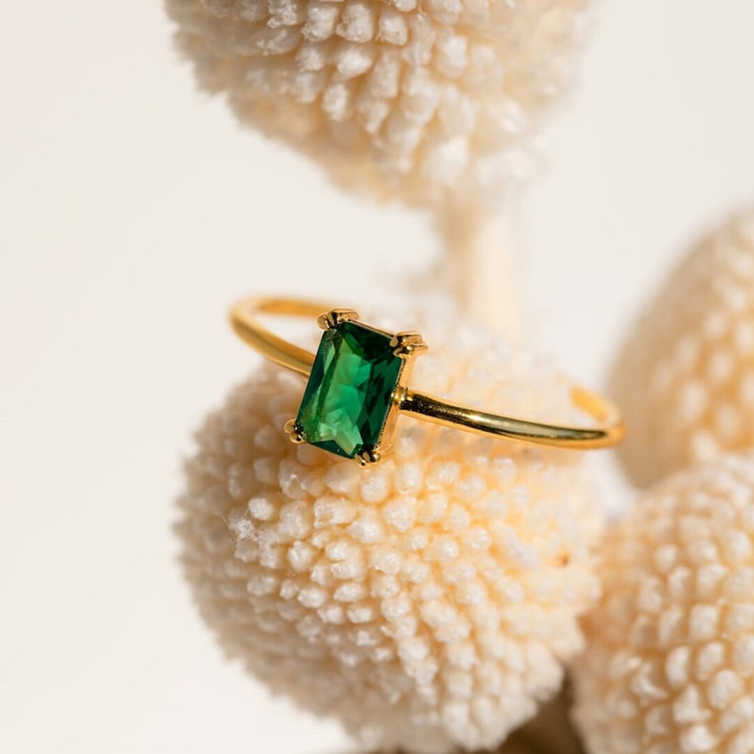 Unique Arwen Emerald Ring Green Diamond Engagement Ring Emerald ...